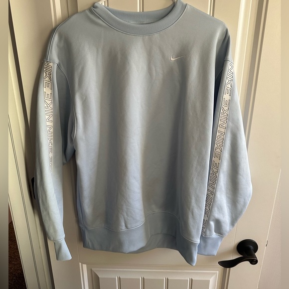Nike | Sweaters | Never Worn Nike Crewneck Super Cute | Poshmark